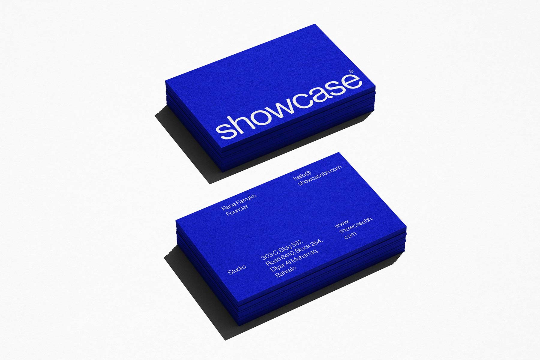 GB09_Business Card Mockup – Showcase Mockup Studio